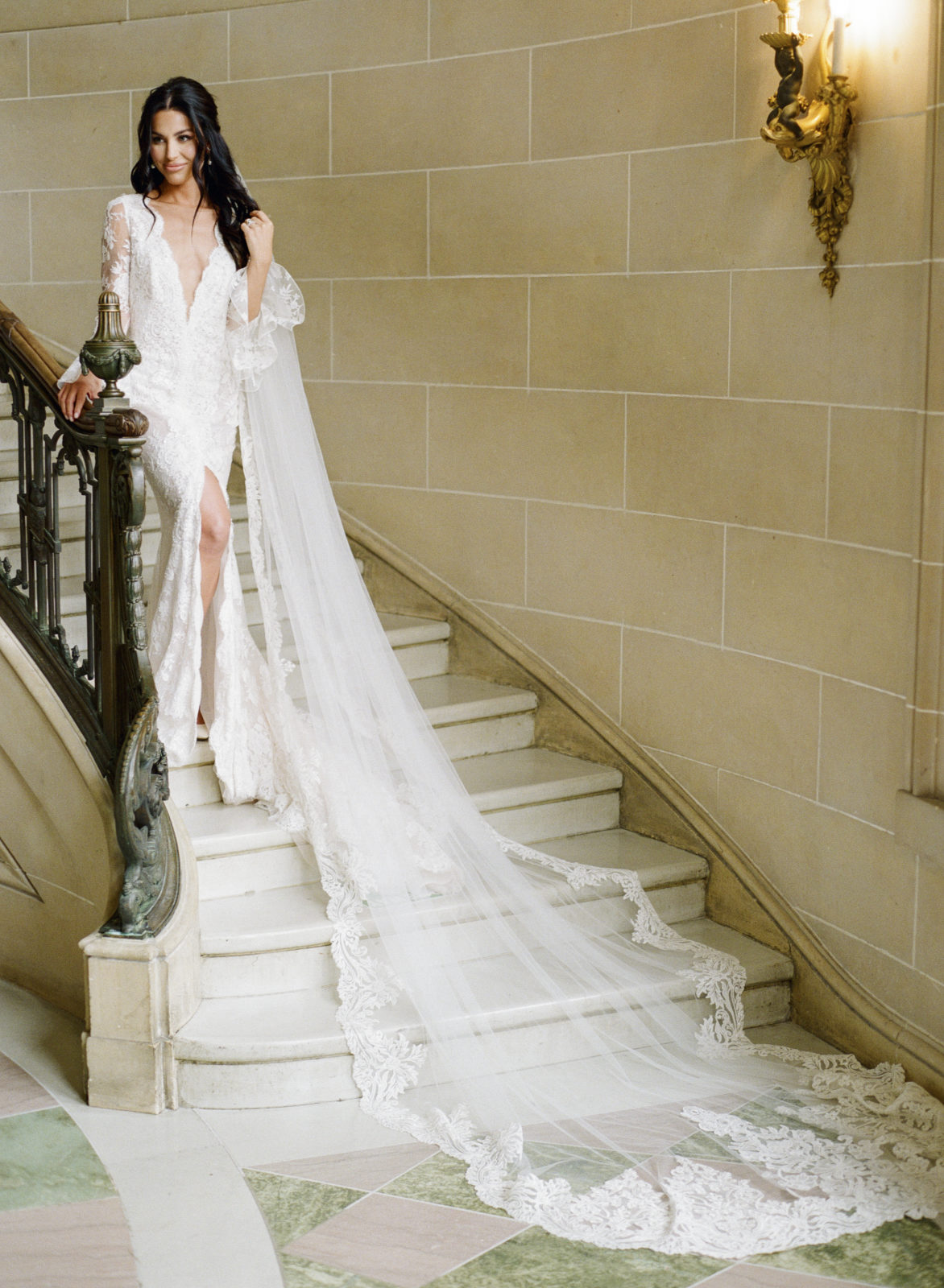 Weddings at The Armour House | thegildedaisleweddings.com