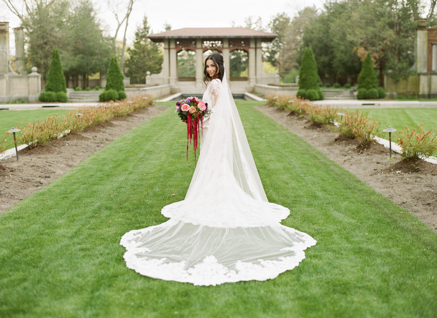 Weddings at The Armour House | thegildedaisleweddings.com