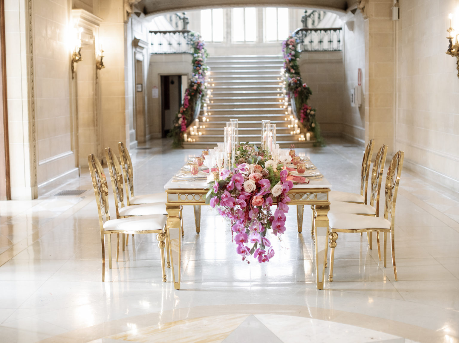 Weddings at The Armour House | thegildedaisleweddings.com